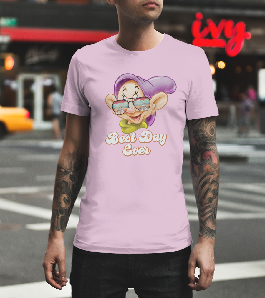 Best Day Ever Dopey Sunglasses Castle T-Shirt