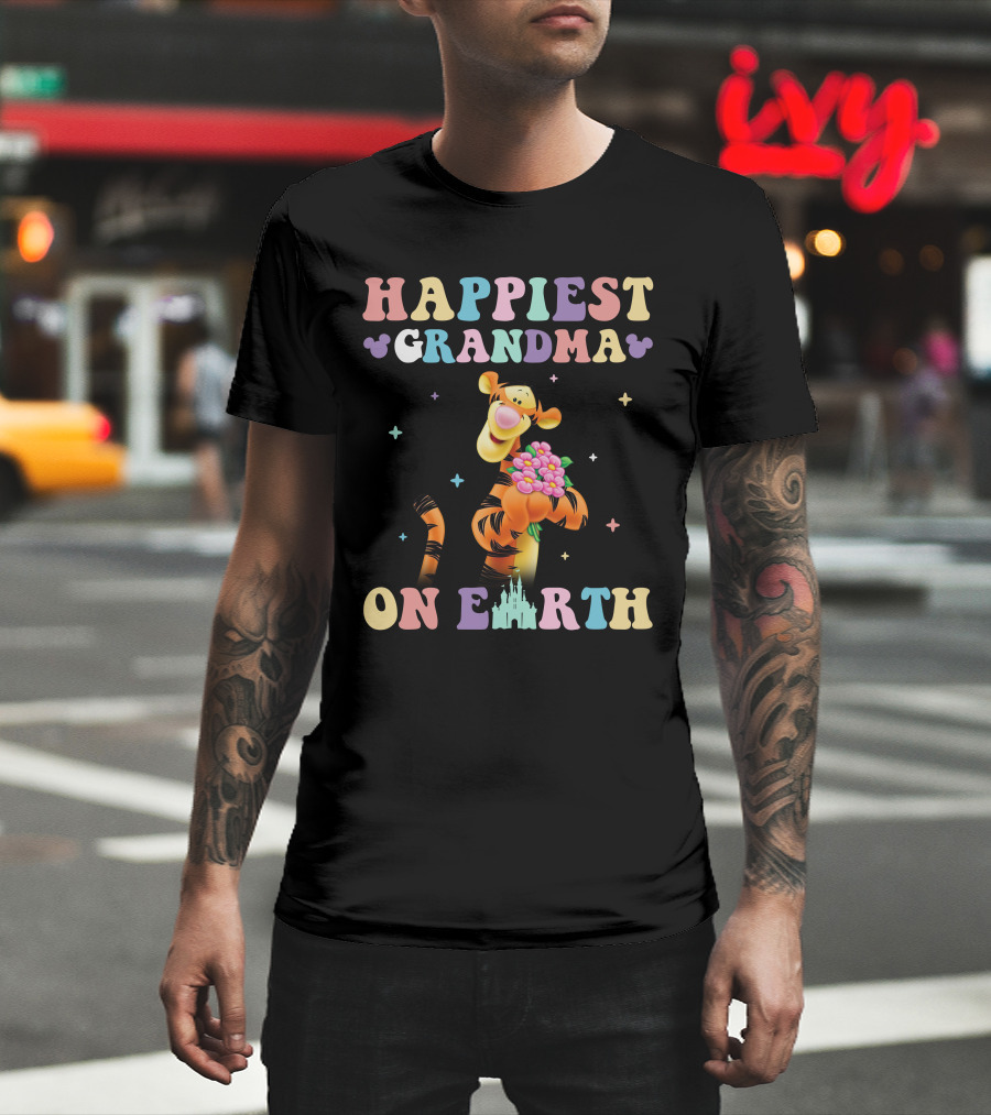HAPPIEST GRANDMA ON EARTH TIGGER DISNEY T-Shirt