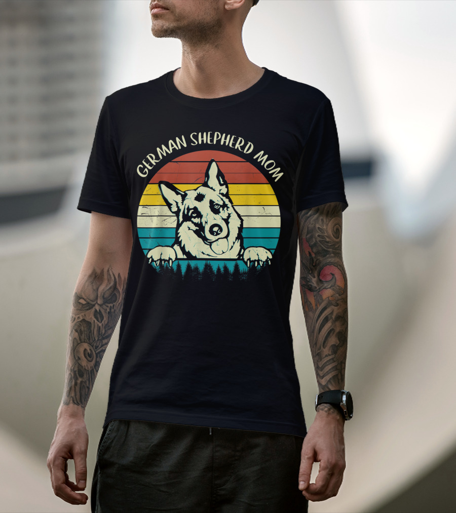 German Shepherd Mom Retro Sunset T-Shirt