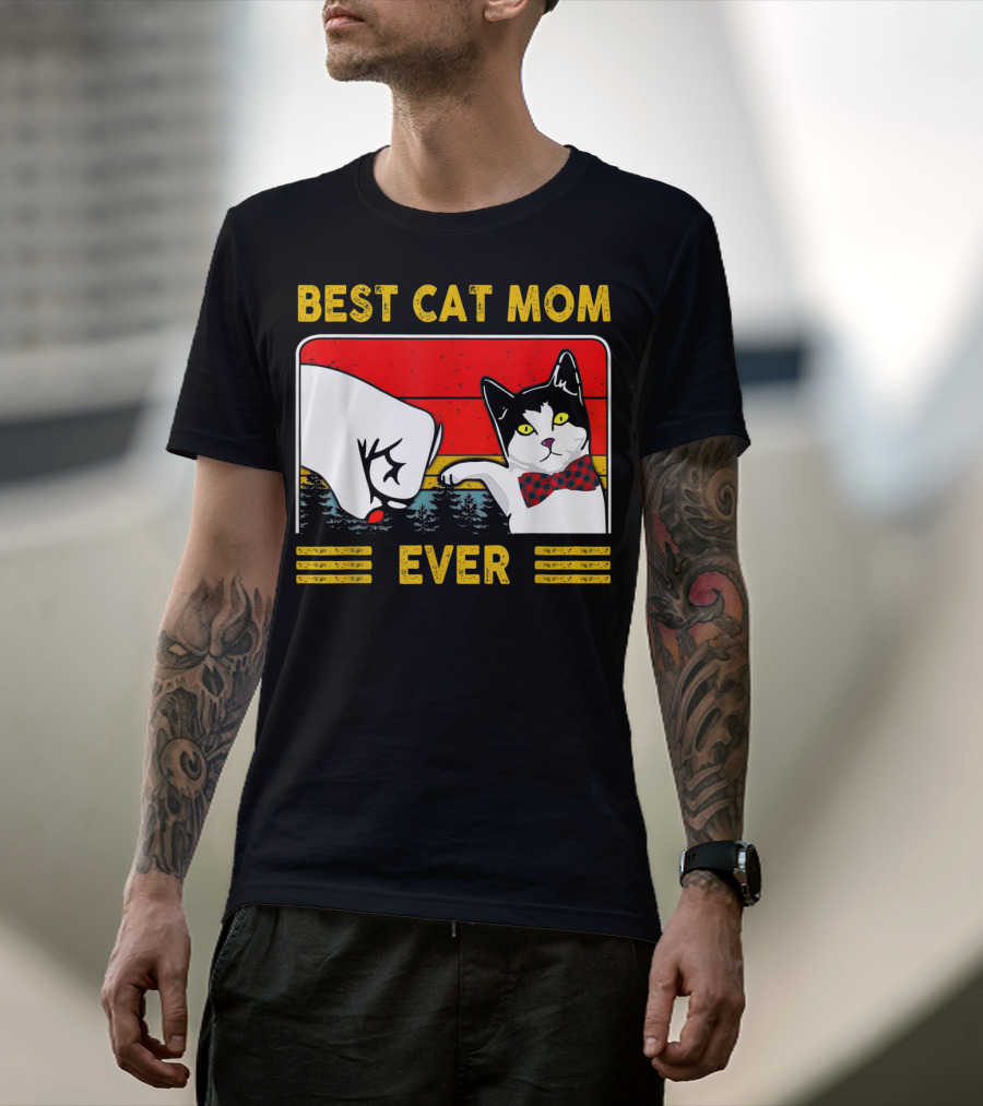 BEST CAT MOM EVER Retro Vintage Cat With Fist Bump And Bow Tie T-Shirt