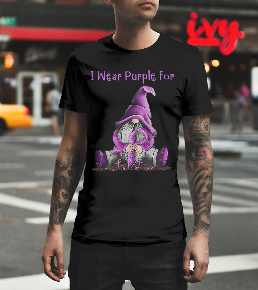 I Wear Purple For Fibromyalgia Awareness Gnome Holding Purple T-Shirt
