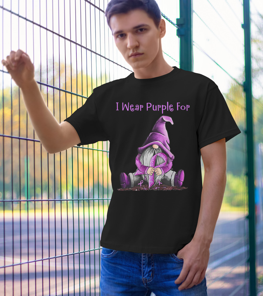 I Wear Purple For Fibromyalgia Awareness Gnome Holding Purple T-Shirt