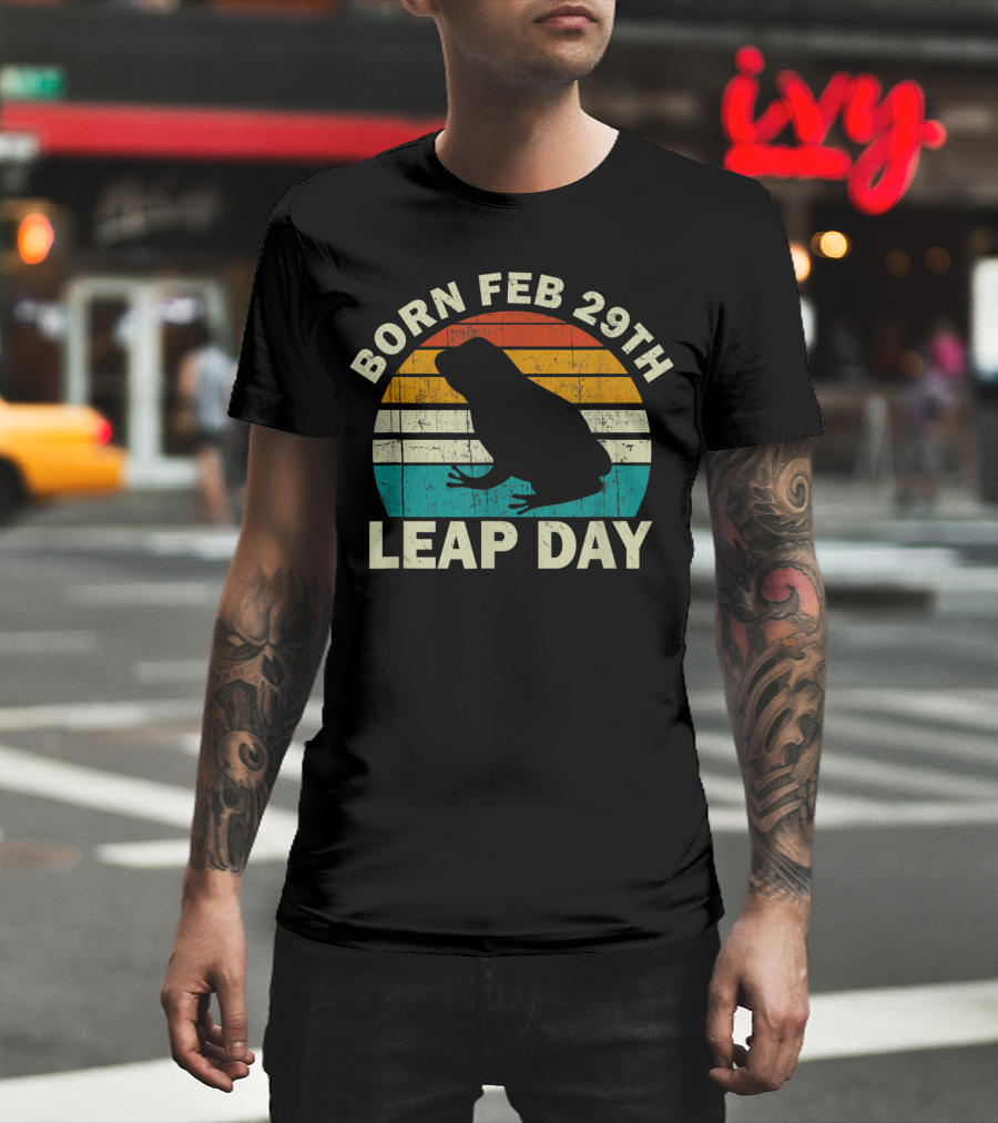 Born Feb 29th Leap Day Frog Vintage Retro Stripe T-Shirt