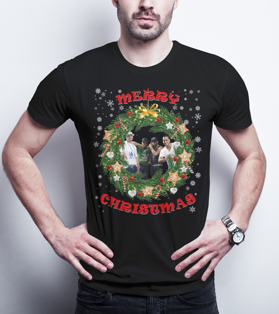 Merry Christmas Aventura Wreath Snowflakes And Holiday Decor T-Shirt