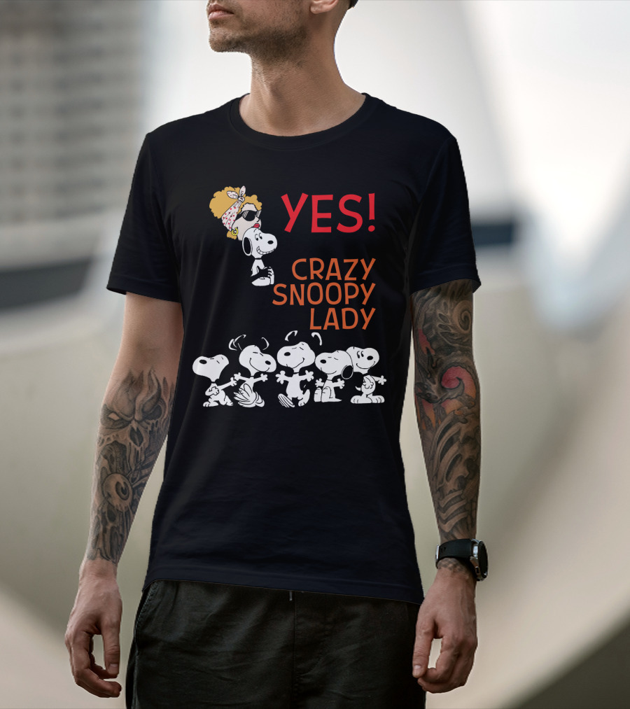YES I AM THE CRAZY SNOOPY LADY T-Shirt