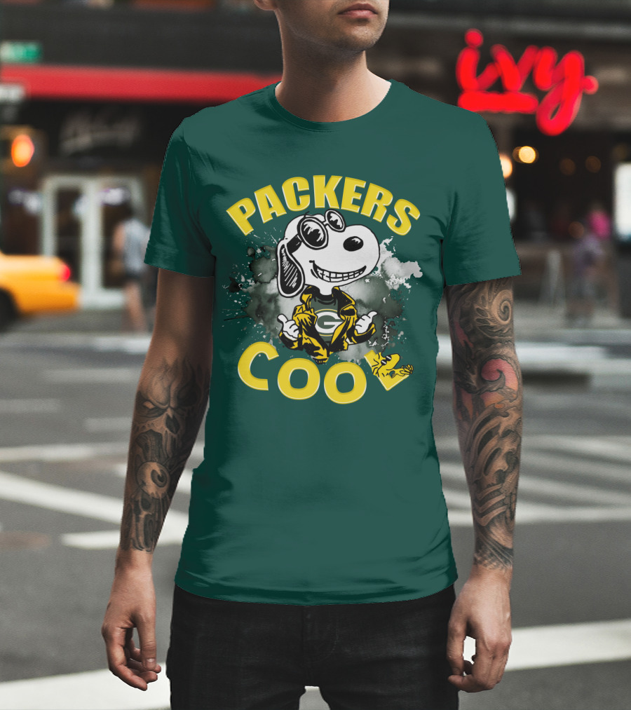 Packers Cool Snoopy Green Bay Packers Football T-Shirt