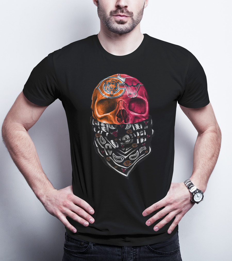 Chicago Bears And Bulls Skull With Bandana T-Shirt