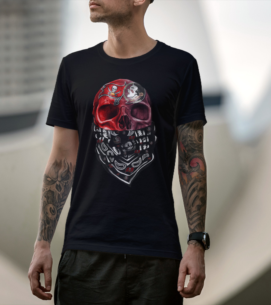 Tampa Bay Buccaneers Skull Bandana Art T-Shirt