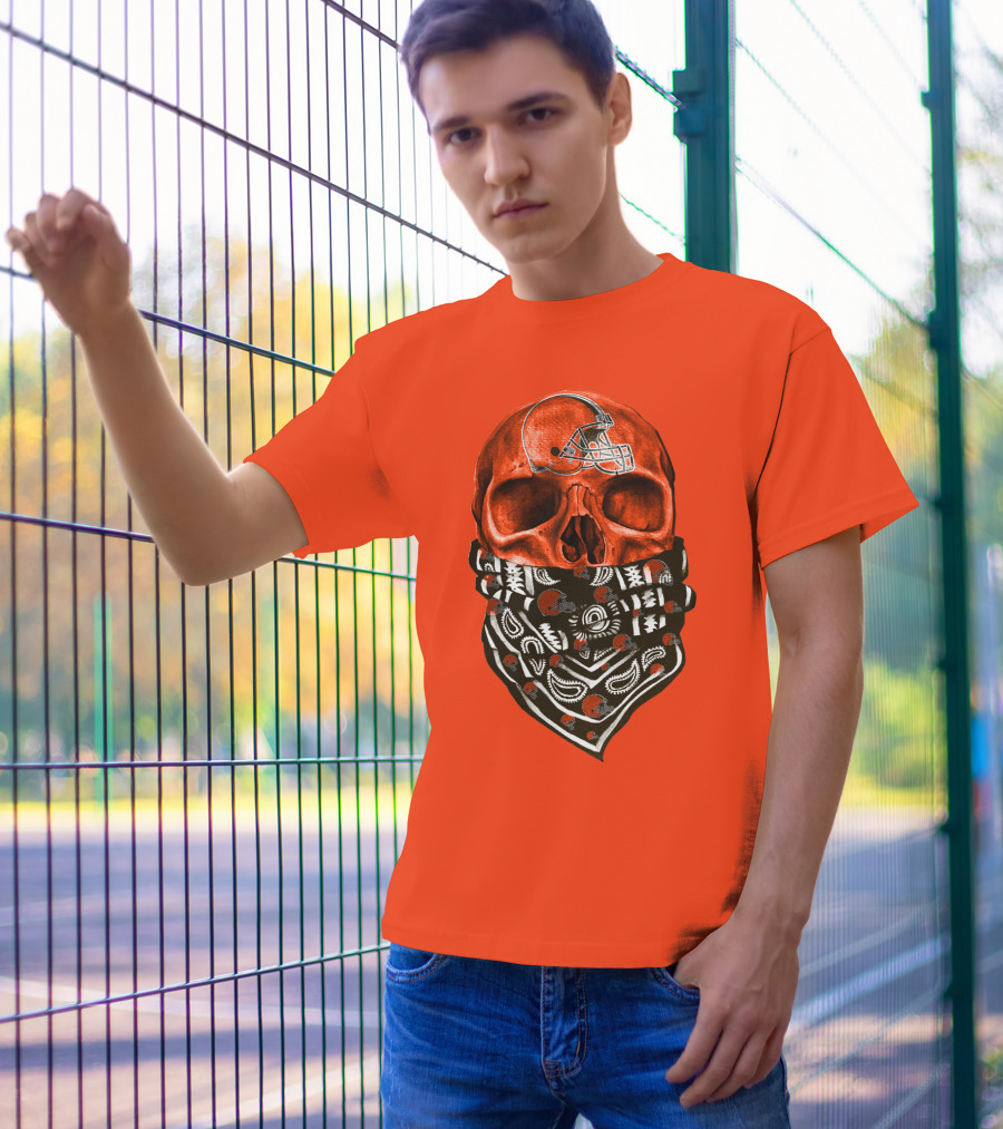 Cleveland Browns Skull With Helmet And Bandana T-Shirt