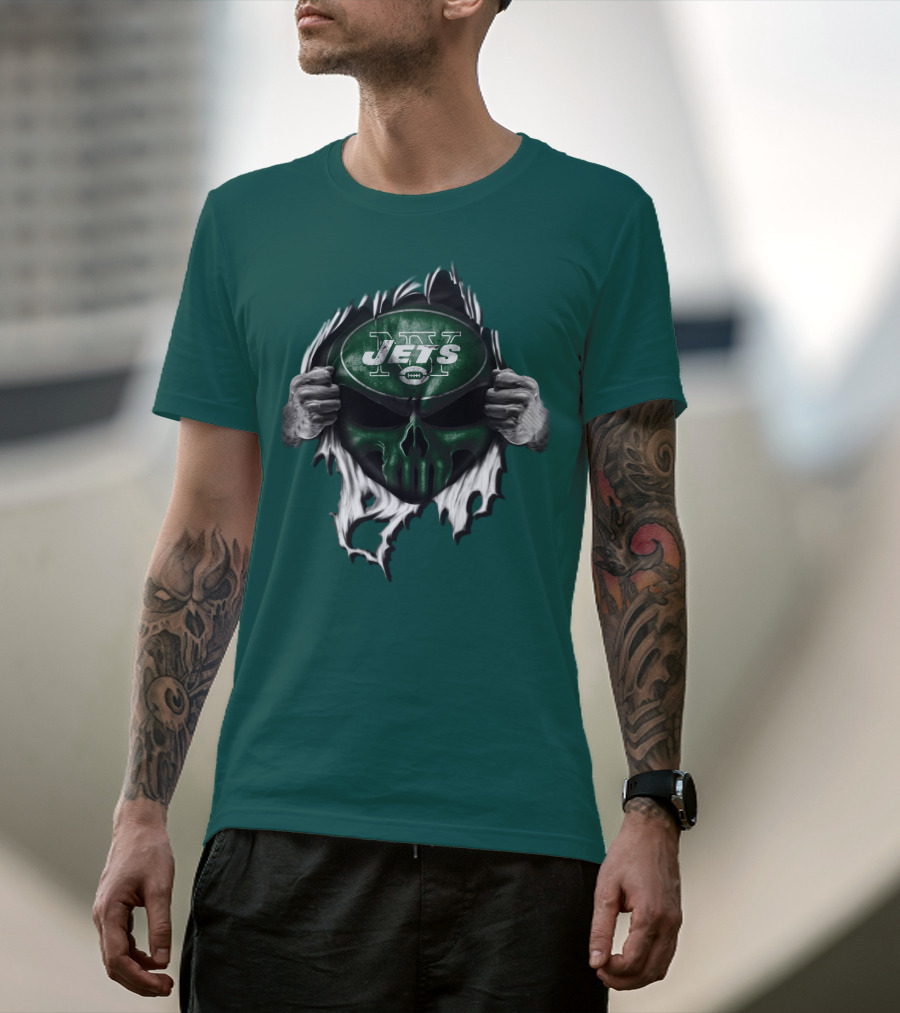 New York Jets Skull Ripping Football Helmet T-Shirt