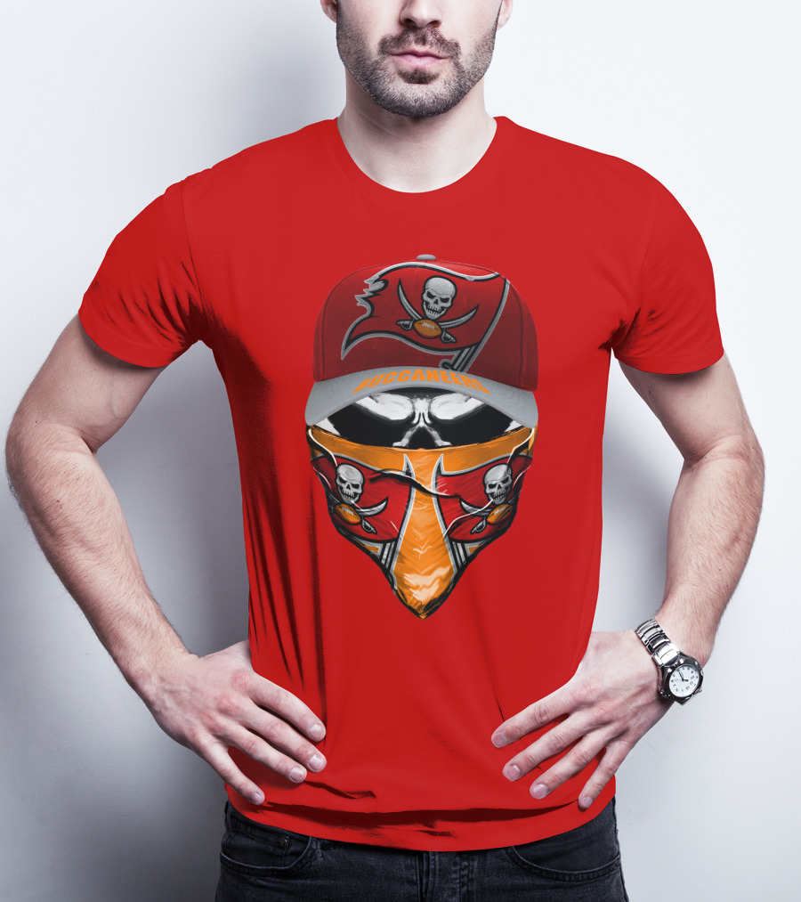 Buccaneers Skull Logo Hat And Bandana Red T-Shirt