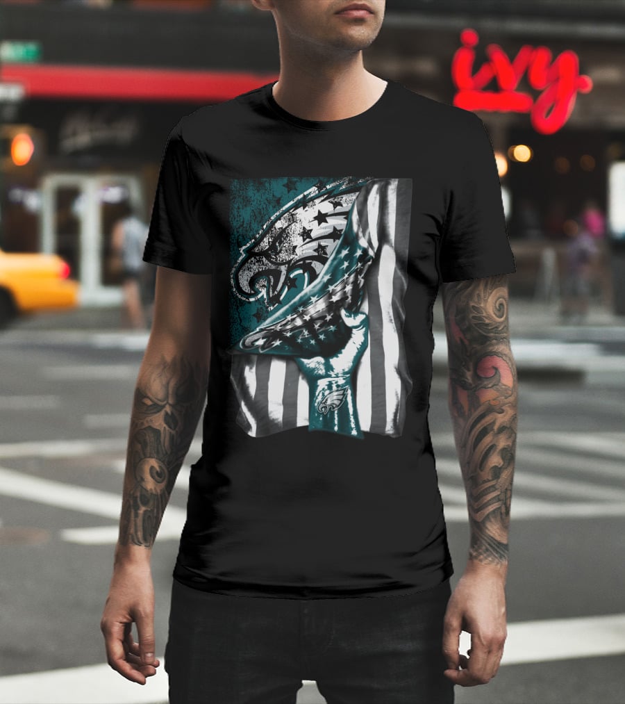 Philadelphia Eagles American Flag Hand Holding T-Shirt