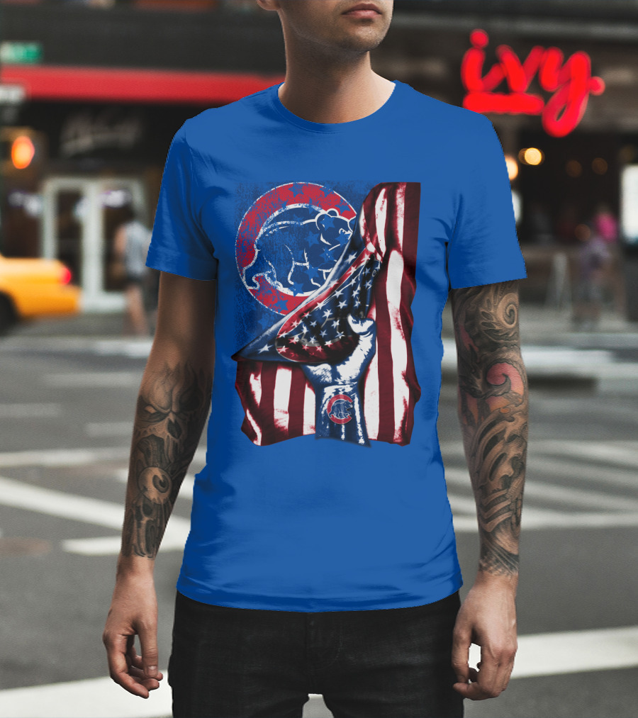 Chicago Cubs American Flag Bear Logo Fist T-Shirt
