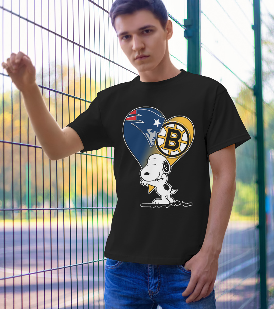 Patriots Bruins Snoopy Heart Hug T-Shirt