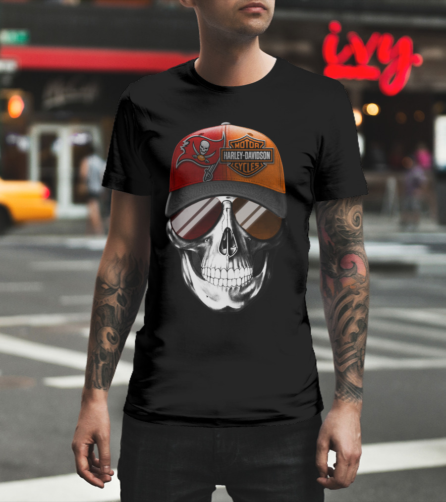Harley Davidson Motorcycles Skull With Buccaneers Hat Iconic Style T-Shirt
