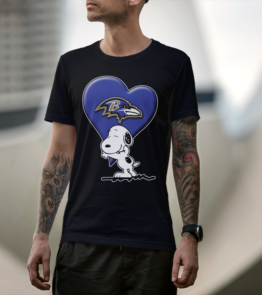 Snoopy Hugging Baltimore Ravens Heart T-Shirt