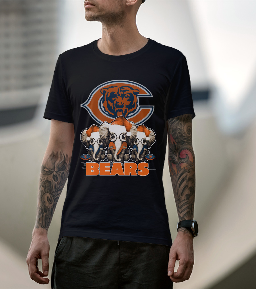 CHICAGO BEARS Christmas Elephants With Santa Hats T-Shirt