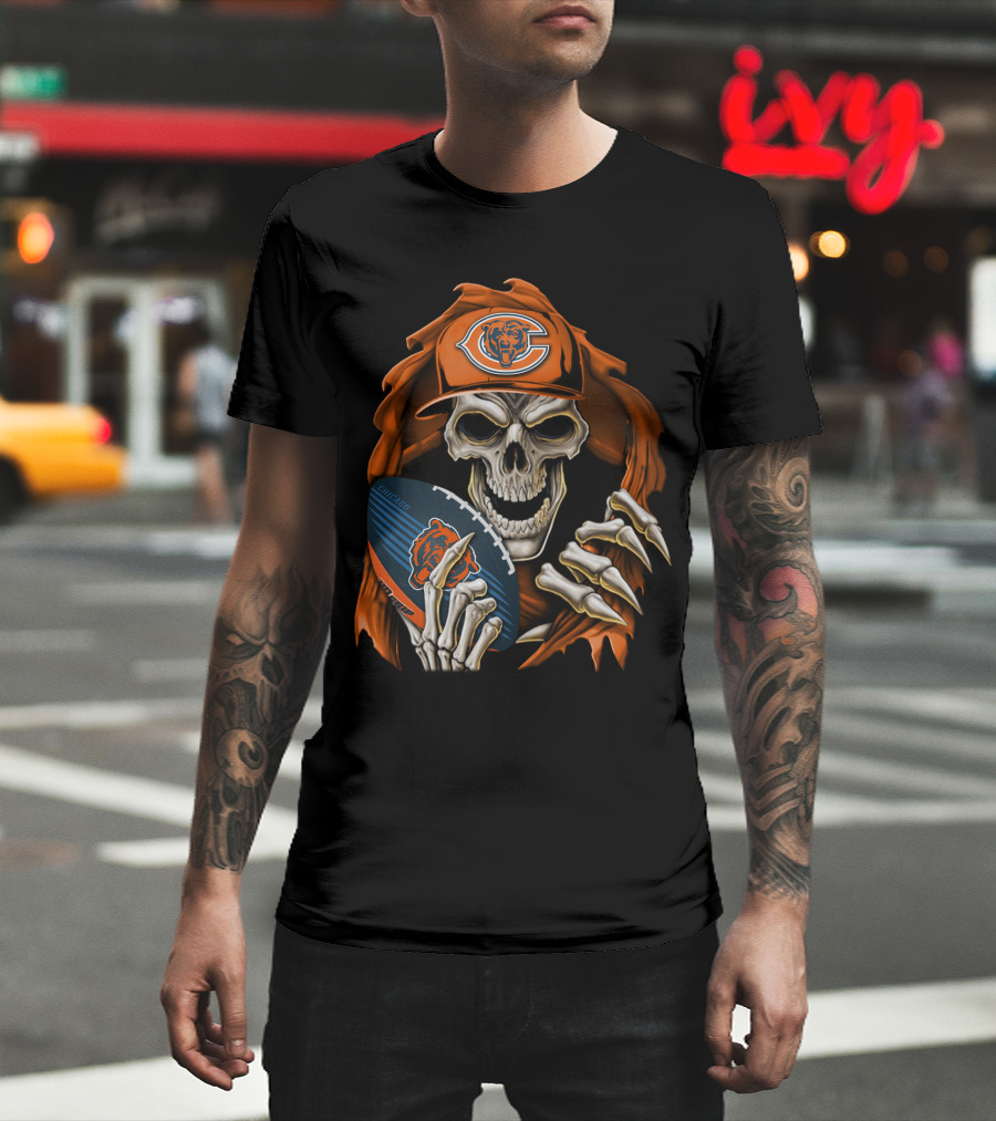 Skullbong CHICAGO BEARS Skeleton Holding Football T-Shirt