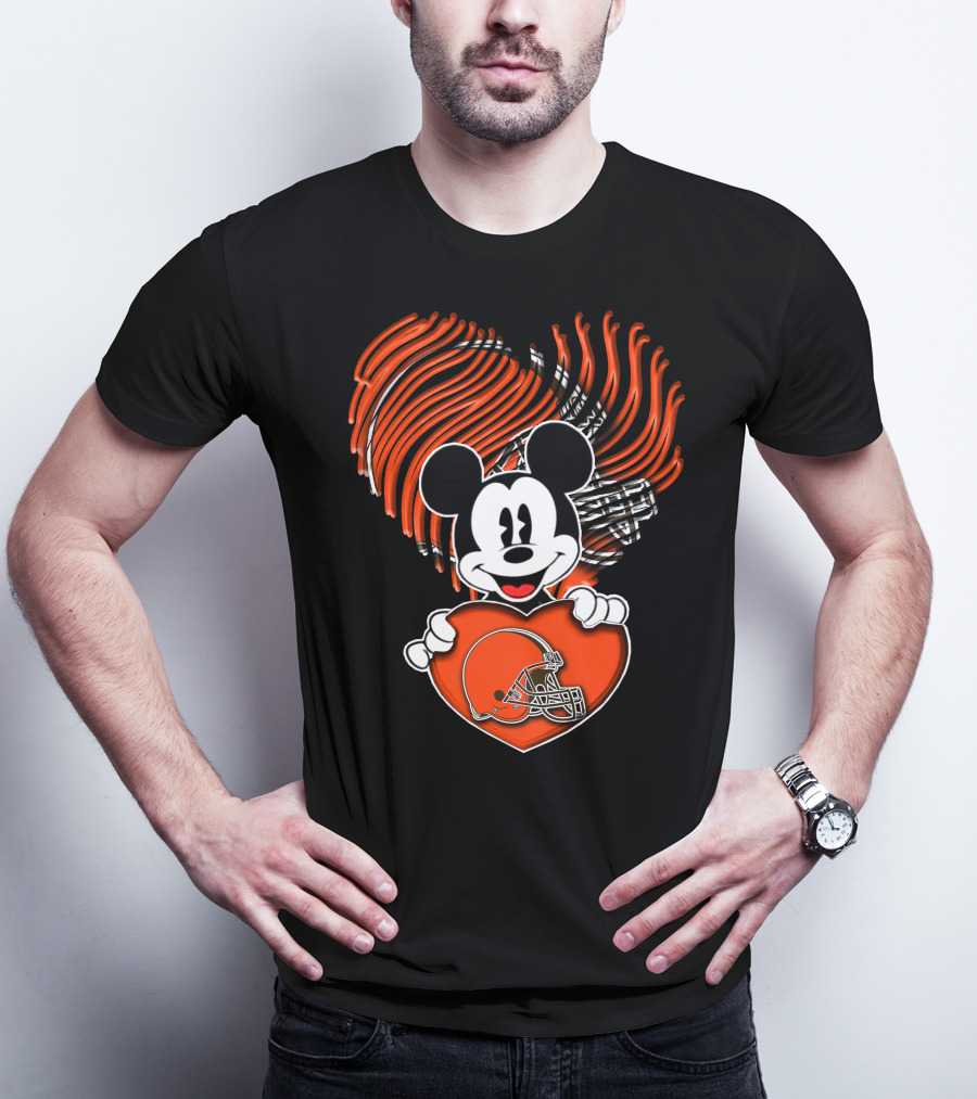 Mick CLEVELAND BROWNS Football Heart Icon With Mouse Character T-Shirt