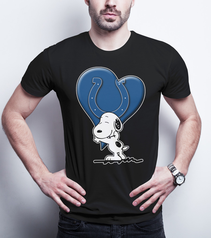 Snoopy Hugging Colts Horseshoe Heart Indianapolis Colts Snp T-Shirt