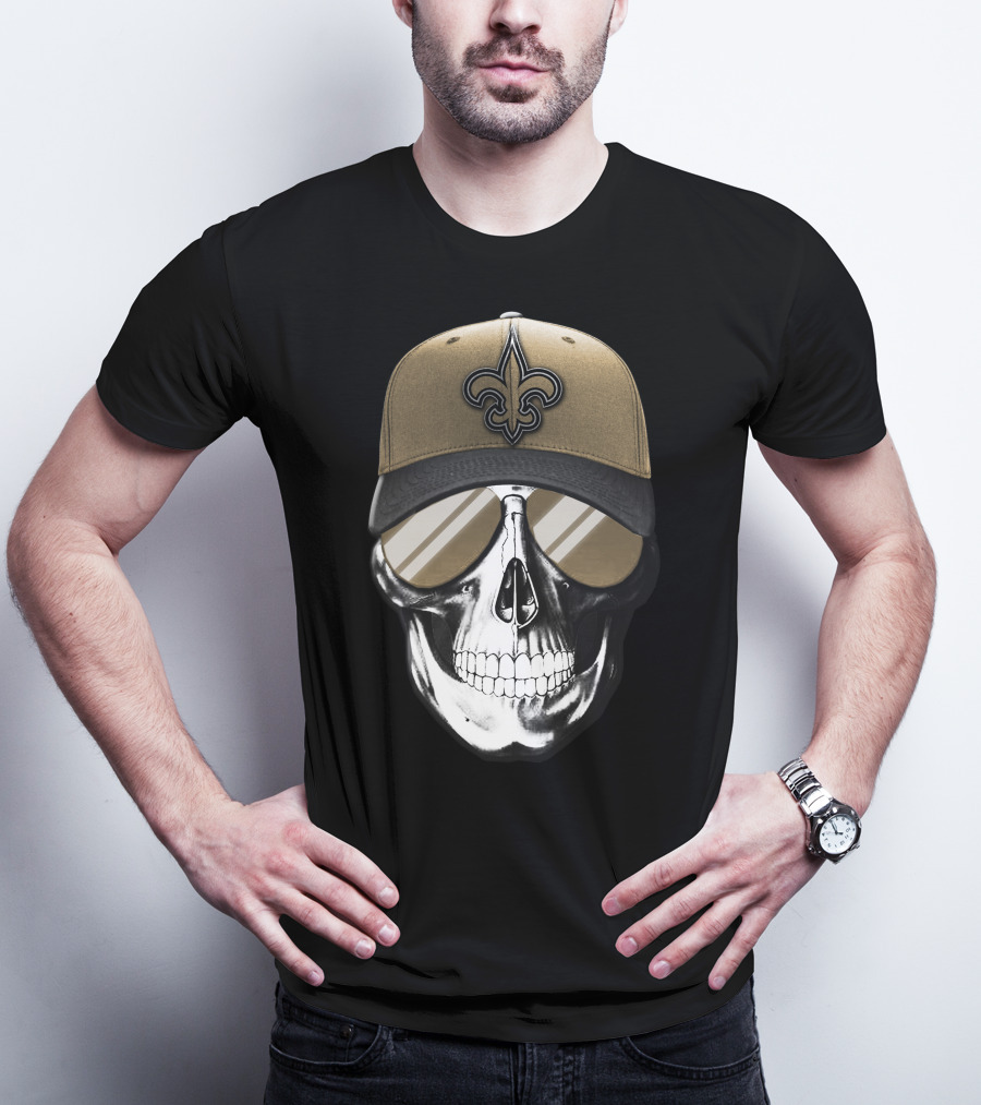 Skull V7 New Orleans Saints Fleur-de-Lis Hat And Sunglasses T-Shirt