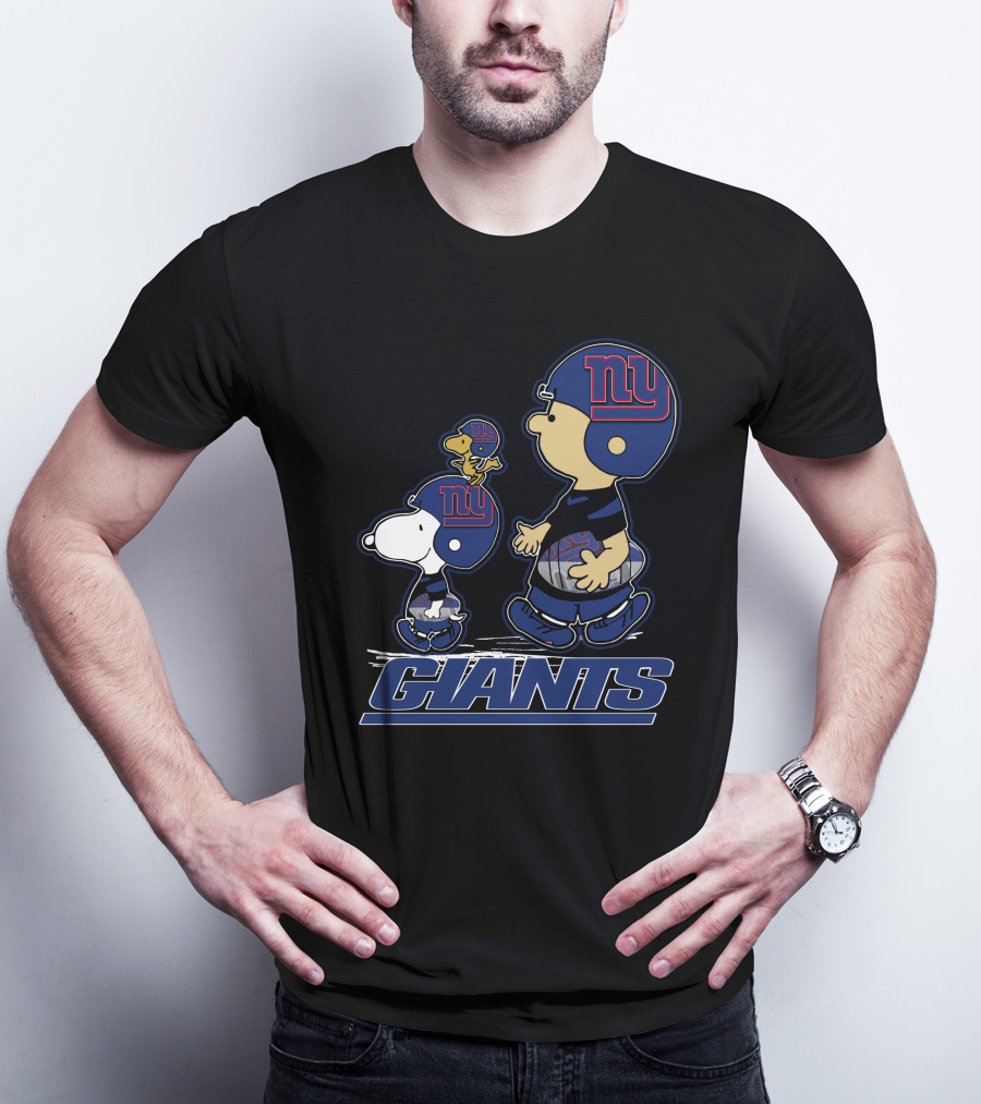 Snpfootball New York Giants Snoopy And Peanuts Characters With Helmets T-Shirt