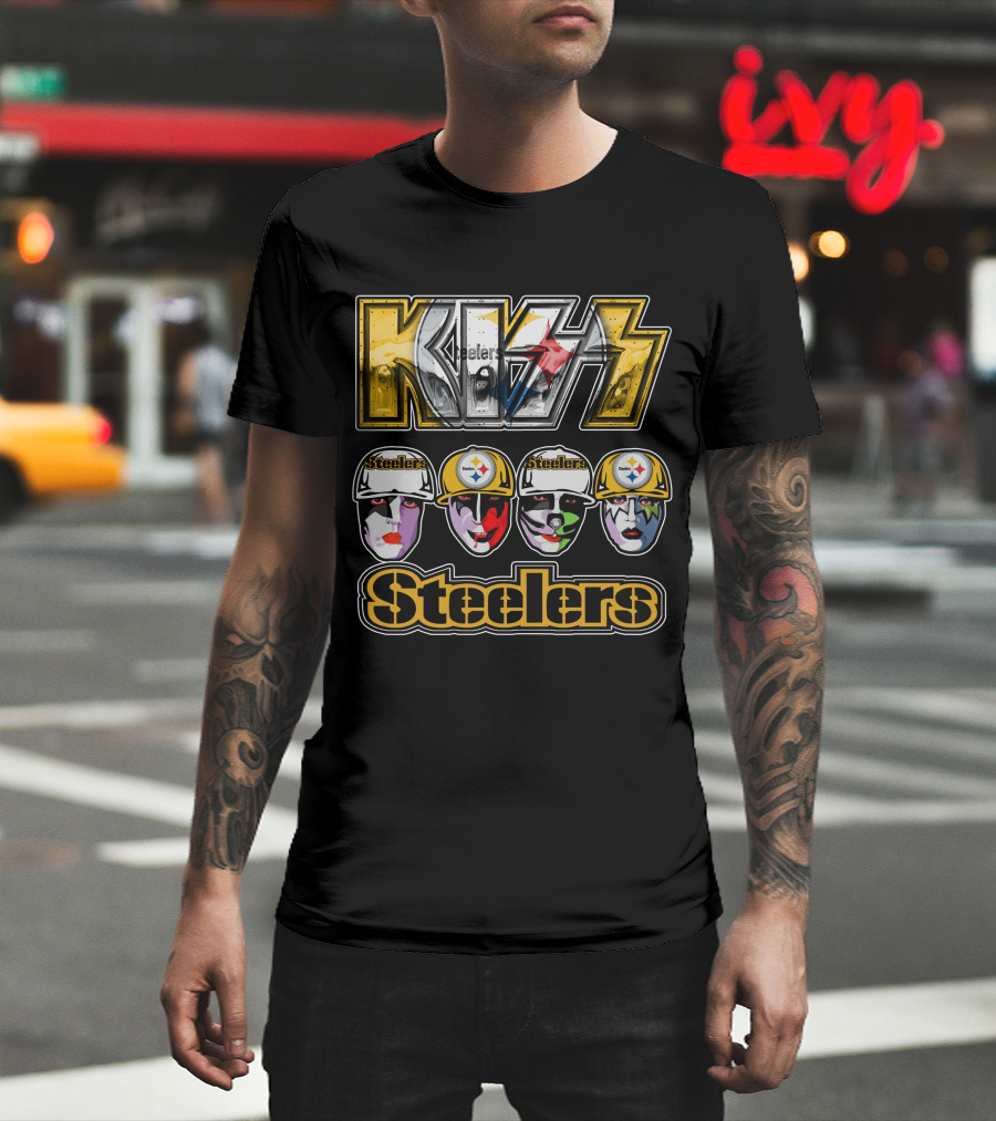 Kiss Steelers Pittsburgh Faces In Helmets T-Shirt