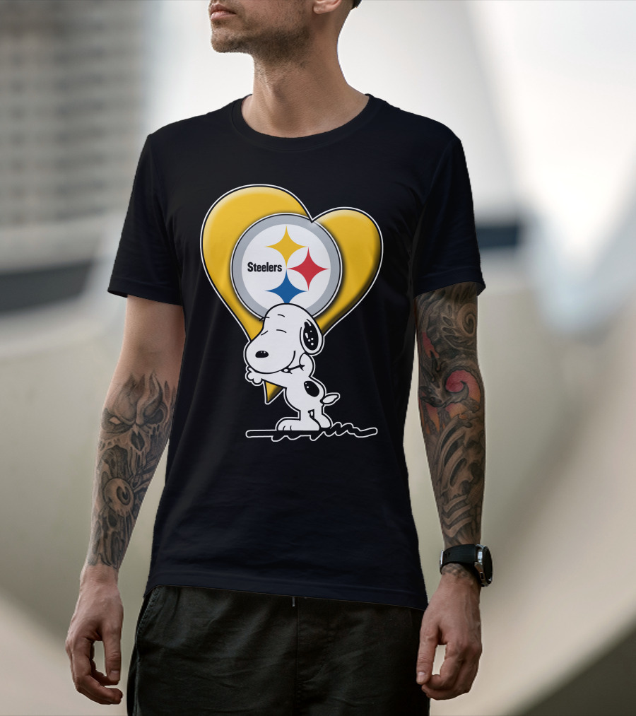 Snoopy Hugging Heart Steelers Logo Pittsburgh Steelers Fan Gear T-Shirt
