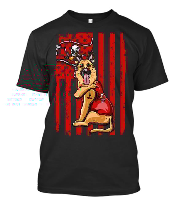 German Shepherd I Love Mom Tampa Bay Buccaneers Flag Background T-Shirt