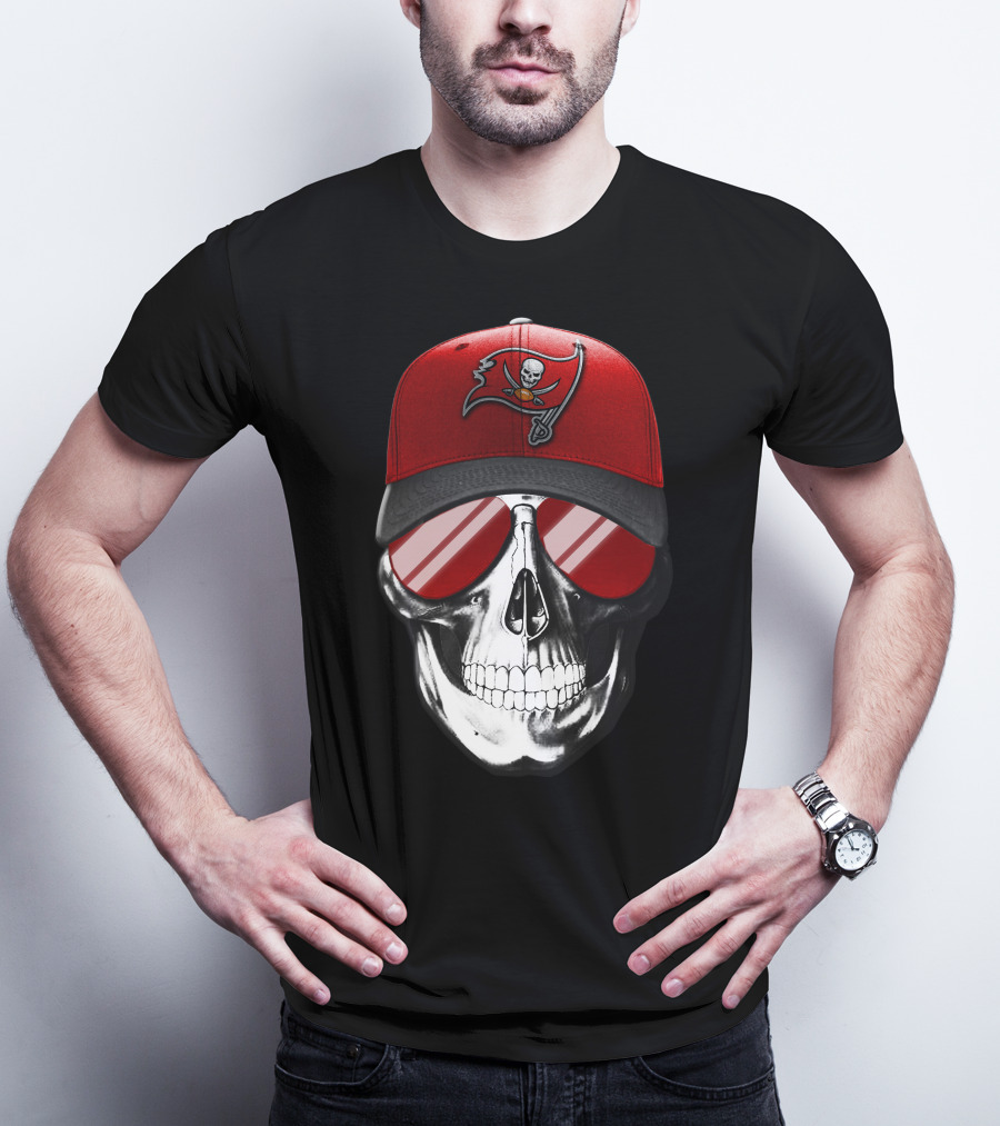 Skull V7 Tampa Bay Buccaneers Red Cap Reflective Glasses T-Shirt