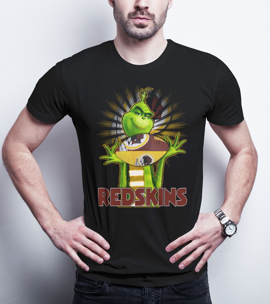 Grinch Holding Washington Redskins Football T-Shirt