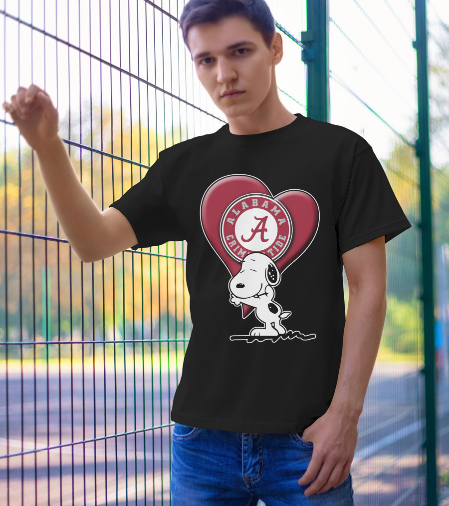 Snoopy Hugging Alabama Crimson Tide Heart T-Shirt