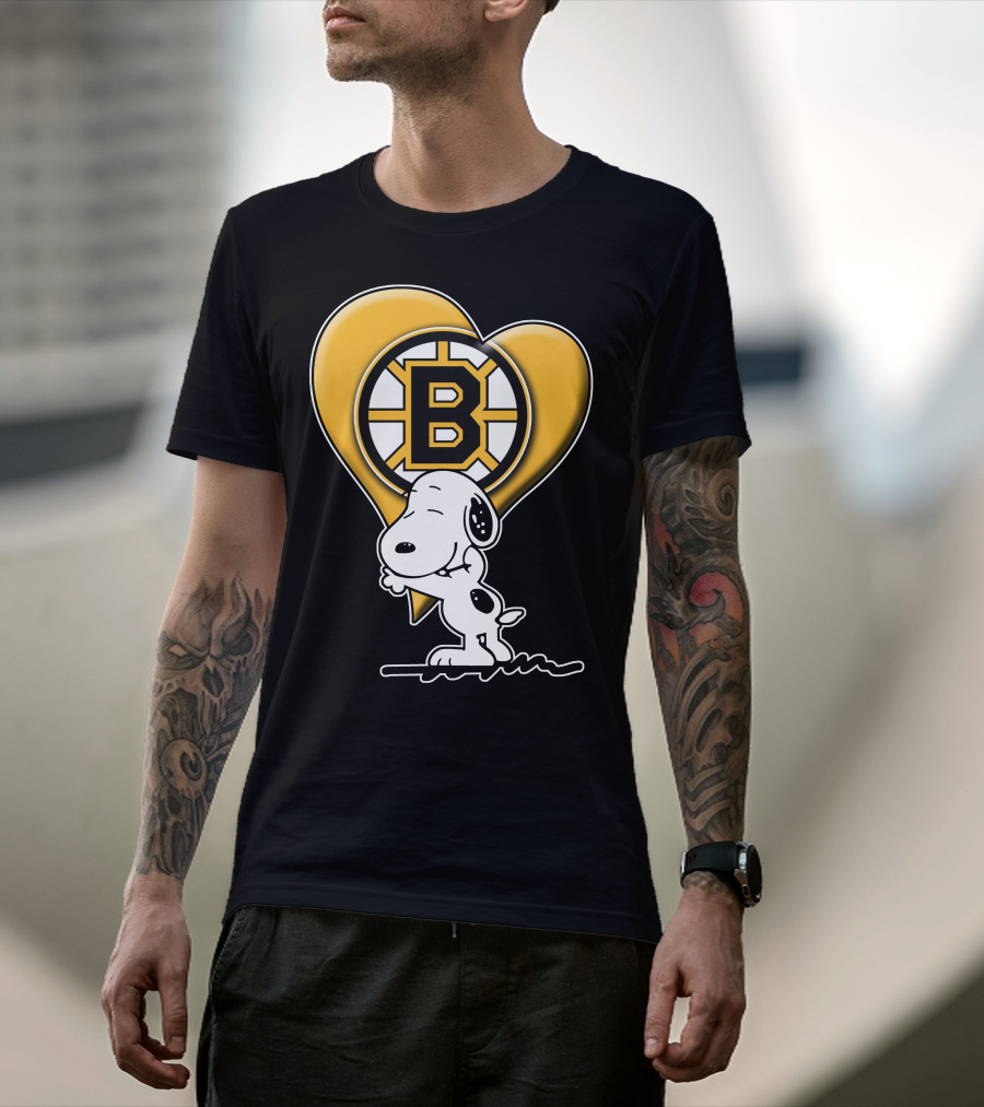 Snoopy Heart Boston Bruins Logo Hug T-Shirt