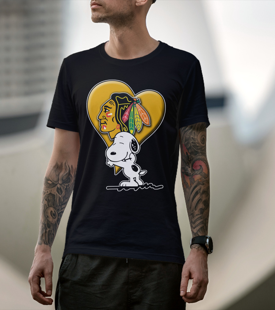 Snoopy Hugging Chicago Blackhawks Heart T-Shirt