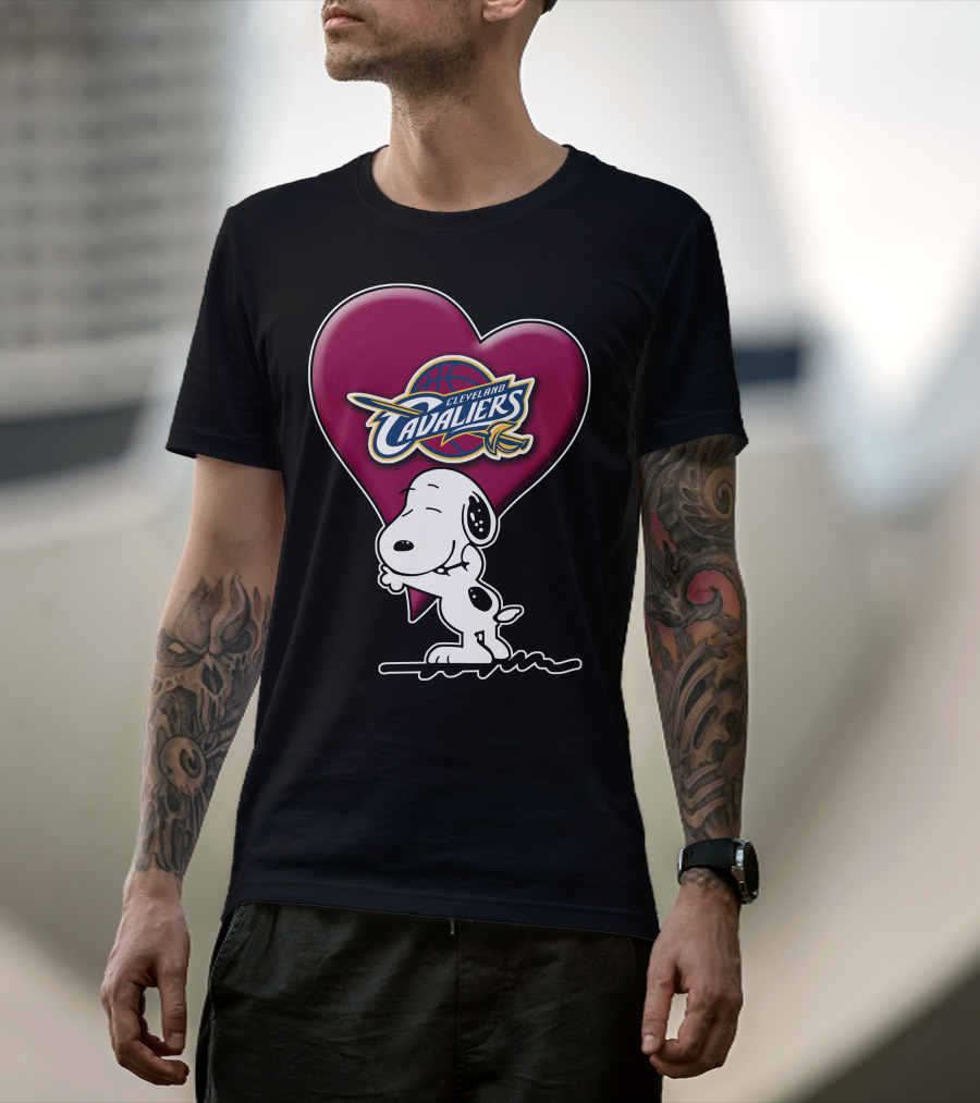 Snp V1 Cleveland Cavaliers Heart Basketball Snoopy Hugging T-Shirt