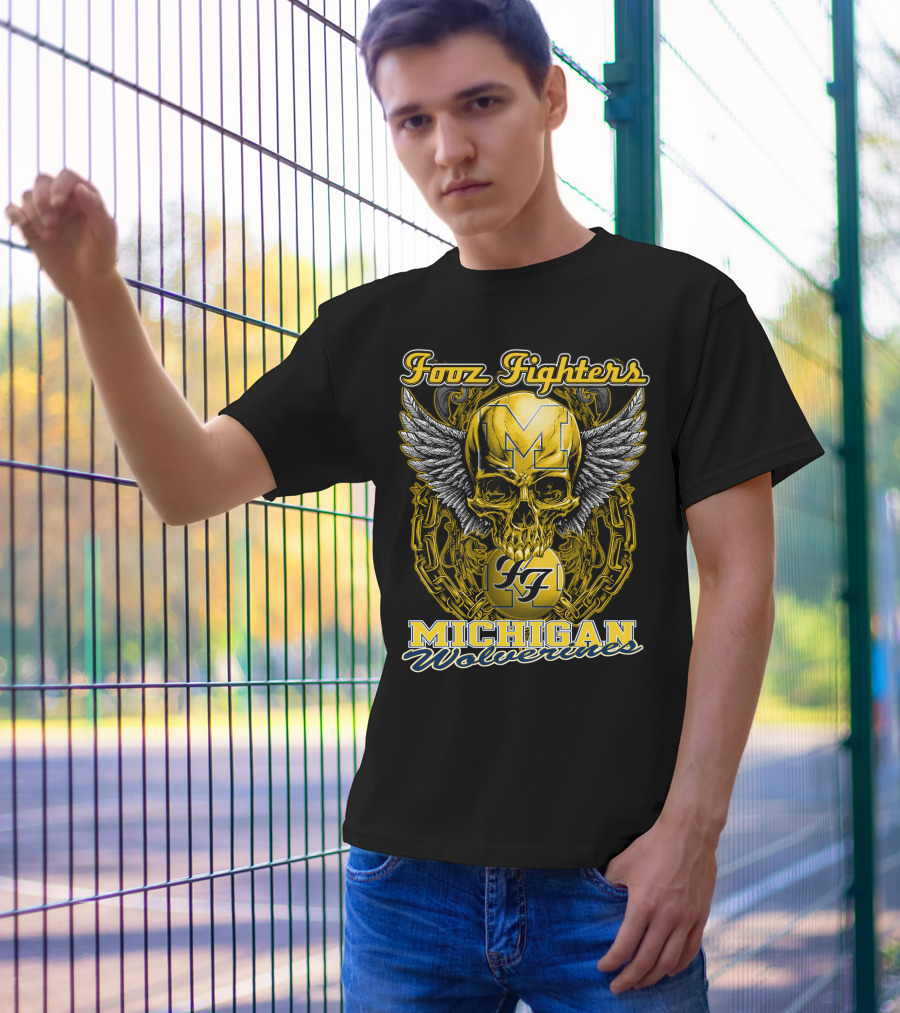 Foor Fighters Michigan Wolverines Skull Wings Chain T-Shirt