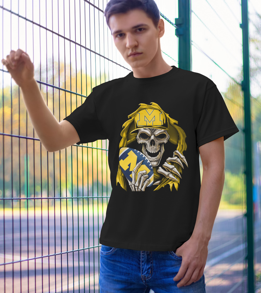 Skullbong Michigan Wolverines Skull Football Fan T-Shirt