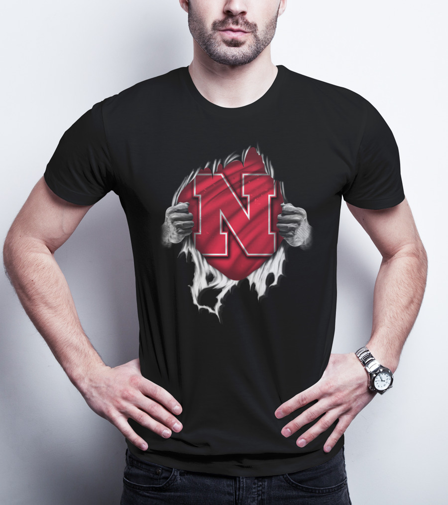 Nebraska Cornhuskers Bold N Icon Torn Peeling Effect T-Shirt