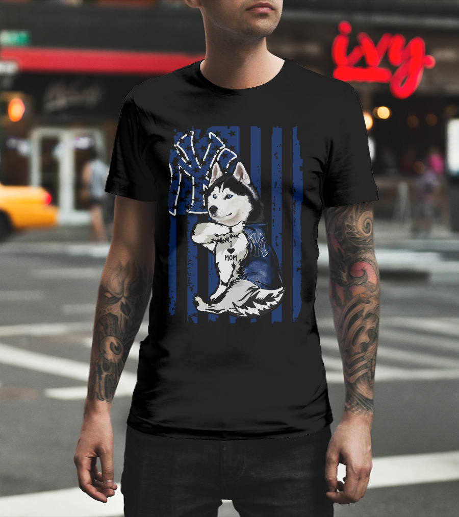 Siberian Husky New York Yankees Mom Love T-Shirt
