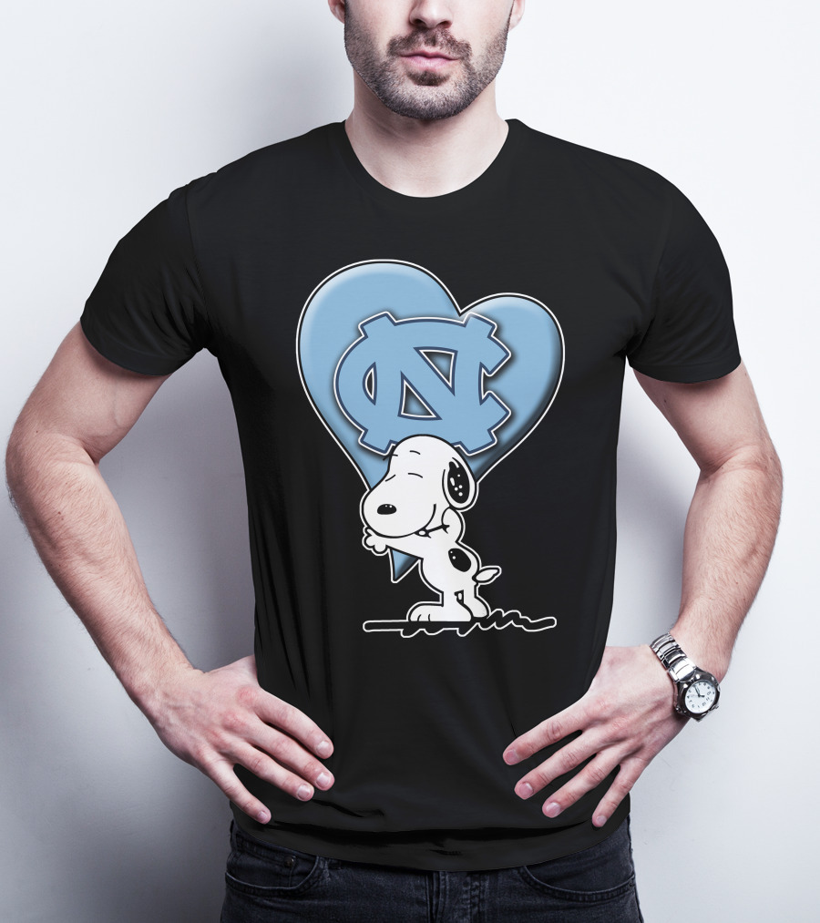 Snoopy Hugging North Carolina Tar Heels Logo Heart T-Shirt