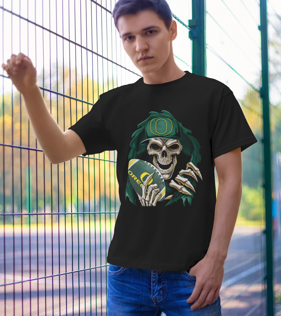 Skullbong Oregon Ducks Skeleton Holding Football T-Shirt