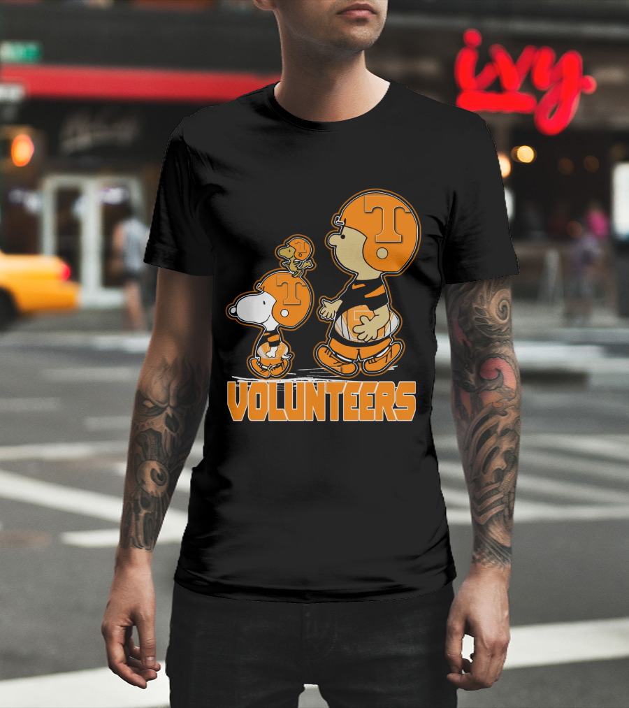 Snpfootball Tennessee Volunteers Peanuts Characters With Helmets T-Shirt