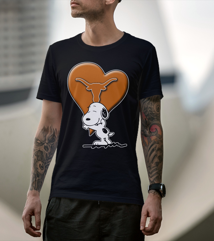 Snoopy Love Texas Longhorns Heart Snoopy Hug T-Shirt