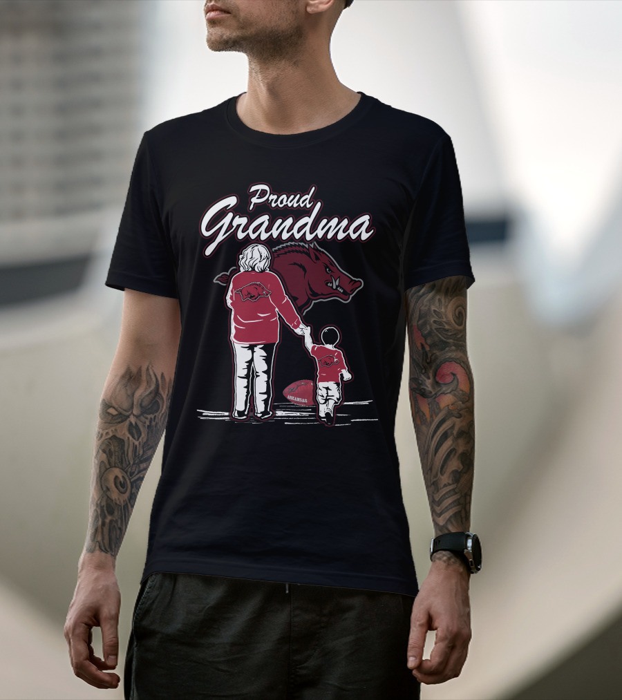Proud Grandma Arkansas Razorbacks Walking With Child Razorback Football T-Shirt