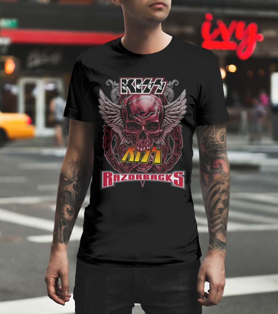 Kiss Razorbacks Winged Skull Chain T-Shirt