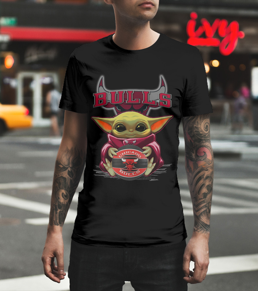 Yoda Chicago Bulls Baby Holding Basketball With Bulls T-Shirt