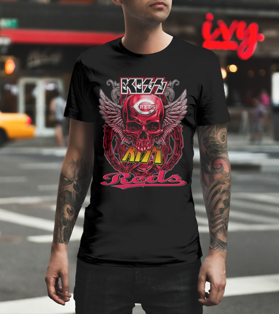 KISS Reds Cincinnati Skull Wings Chains T-Shirt