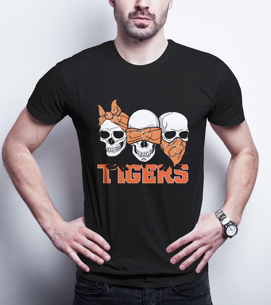 3 Skull Tigers Orange Bandanas T-Shirt