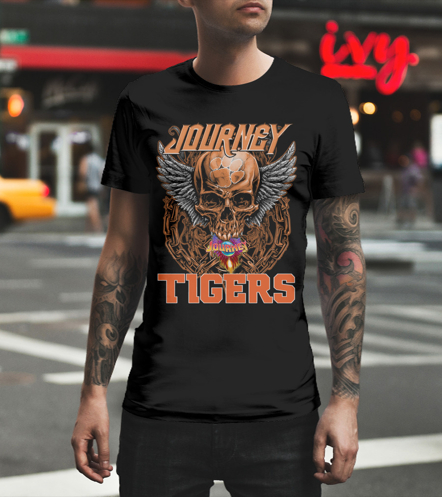 Journey Tigers Skull Wings Chain T-Shirt