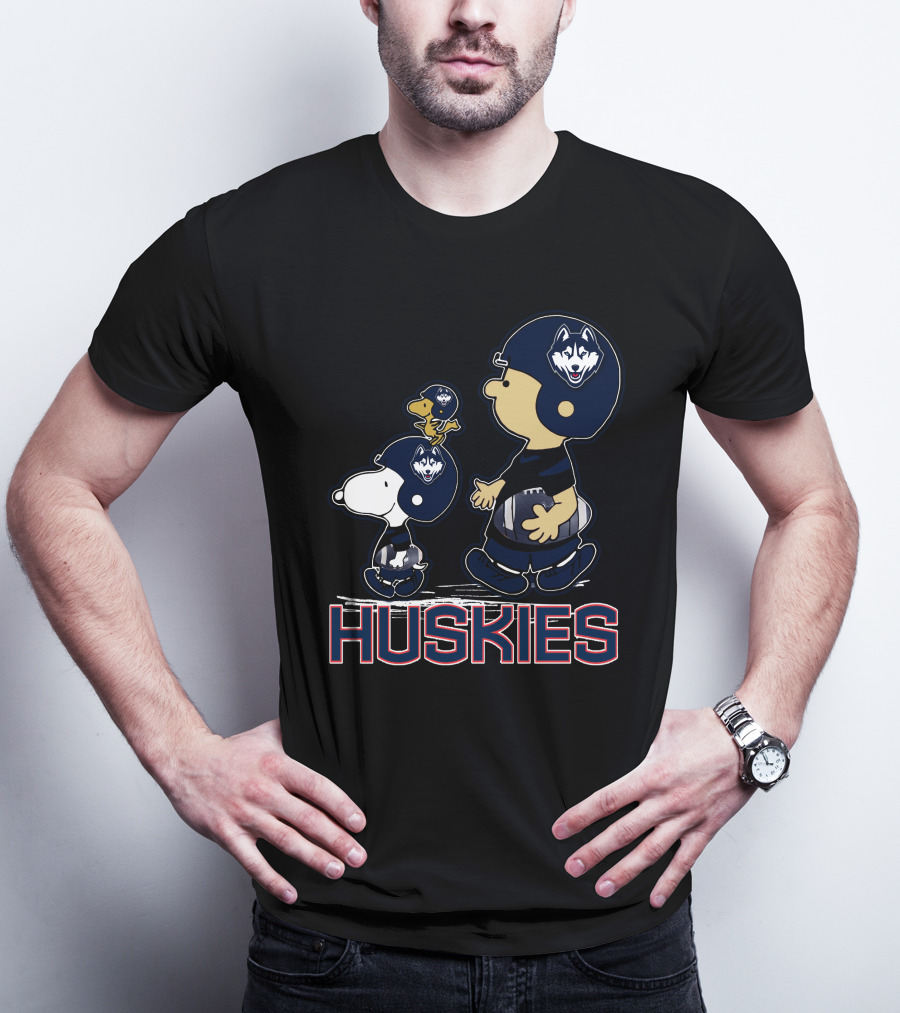 Snpfootball Connecticut Huskies Peanuts Characters In Football Helmets T-Shirt